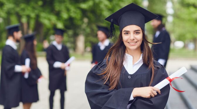 Qu'est-ce que la VAE : définition, éligibilité, avantages - MaFormation